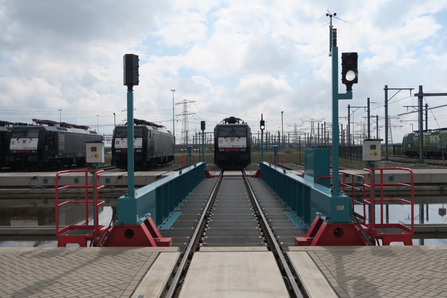 Traversebrug | Bemo Rail expert in rangeervoertuigen